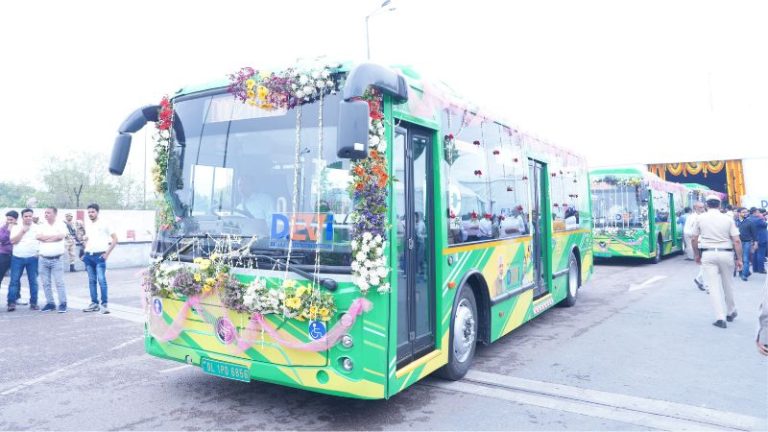 Delhi CM Rekha Gupta flags off 400 electric buses under DEVi initiative ...